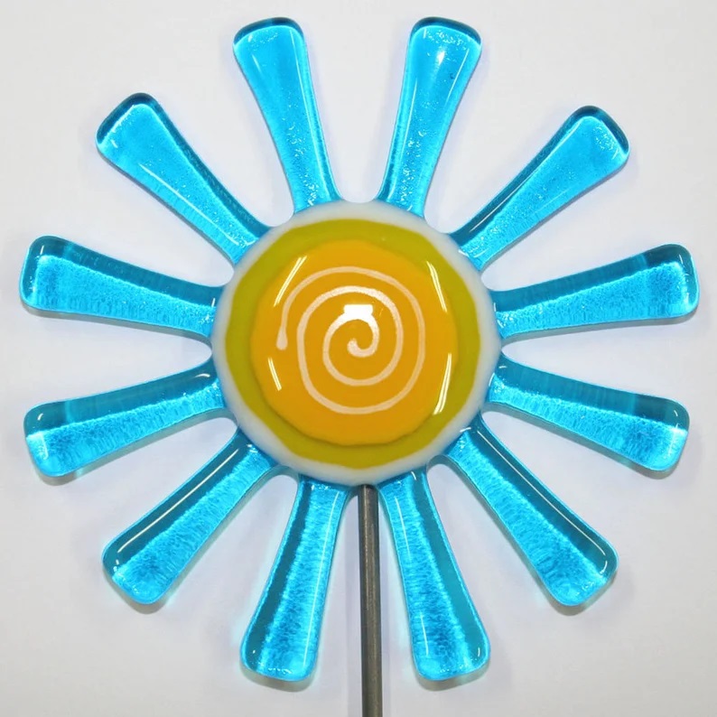 Brilliant Aqua Daisy Flower Stake - Fused Glass - The Terry Janis ...